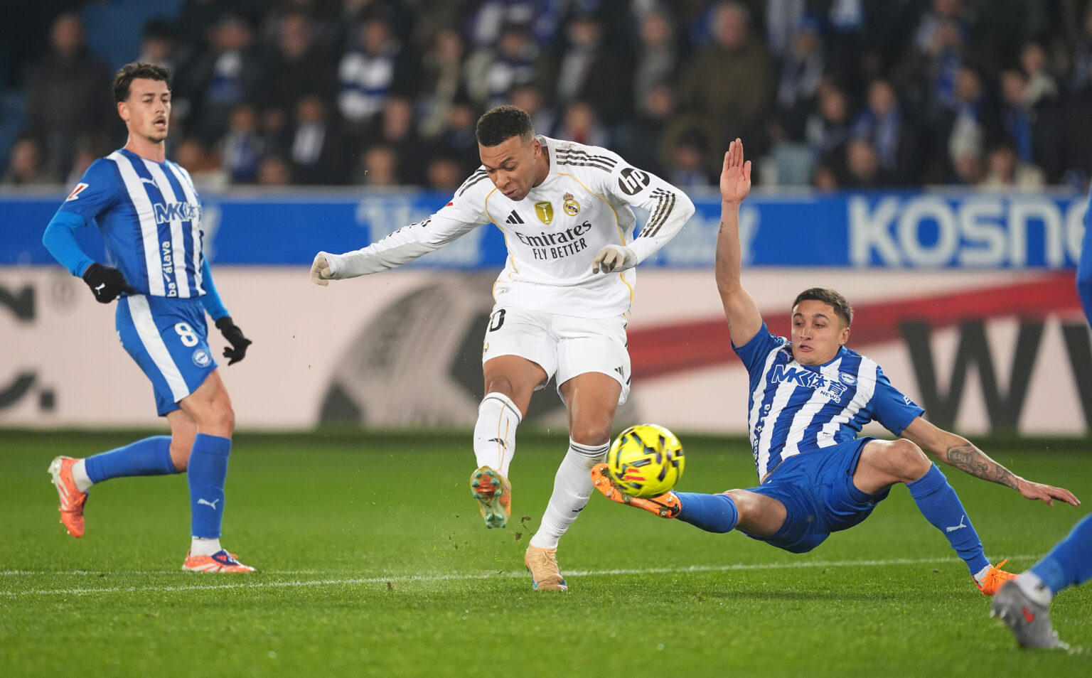 Grâce à Mbappé et Rodrygo, le Real Madrid sort la tête de l'eau à ...